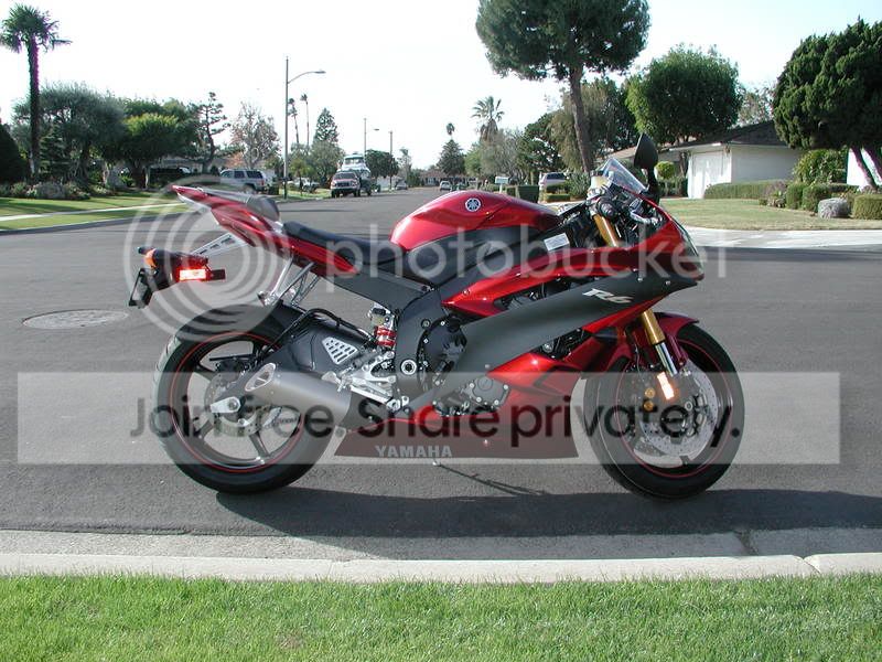 My 2007 Candy Red Yamaha R6 -- Pics